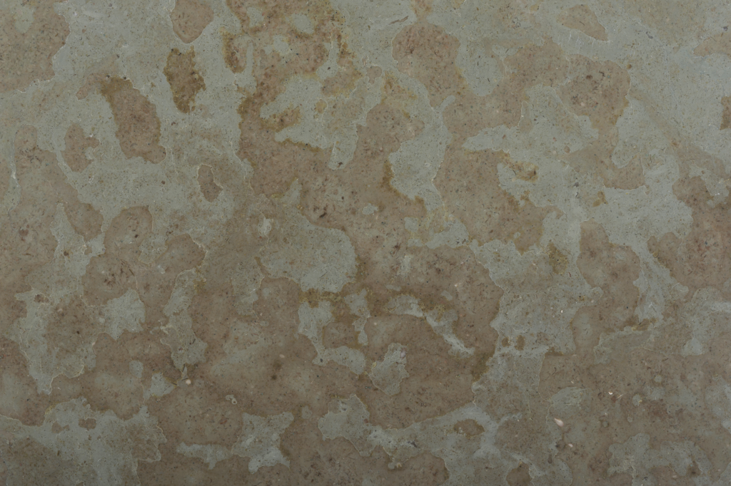 Zurface Omberg Gråfflammig – jordgrå kalksten från Sverige